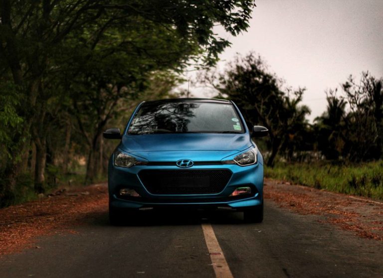Modified Hyundai Elite i20 on ‘Satin Metallic Blue’ wrap - ModifiedX
