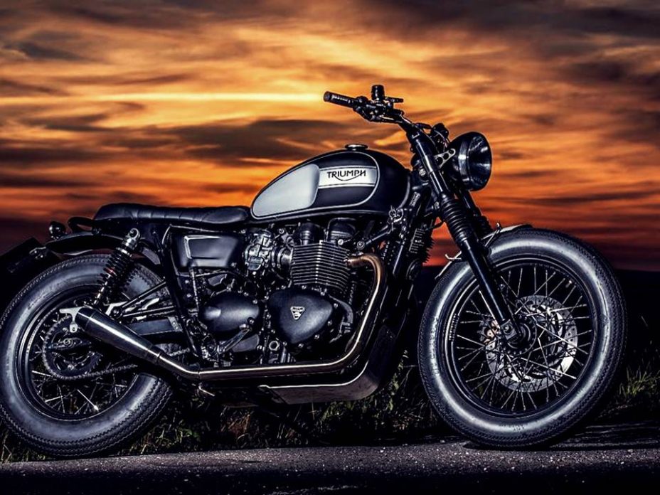 Thornton Hundred's Red Triumph Bobber - ModifiedX