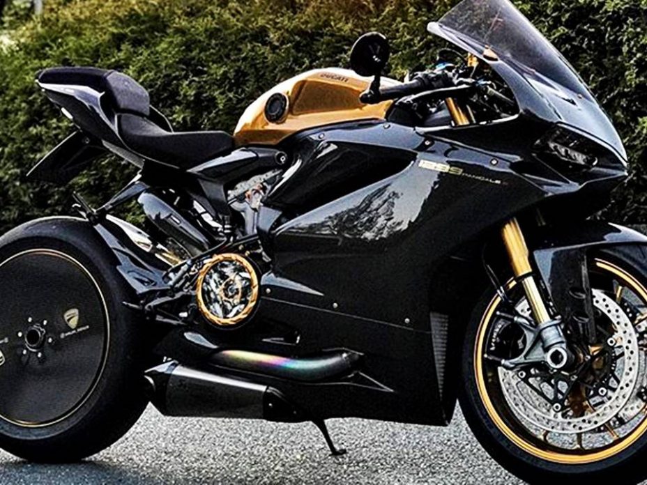 Ducati Panigale In Florescent Green. - ModifiedX